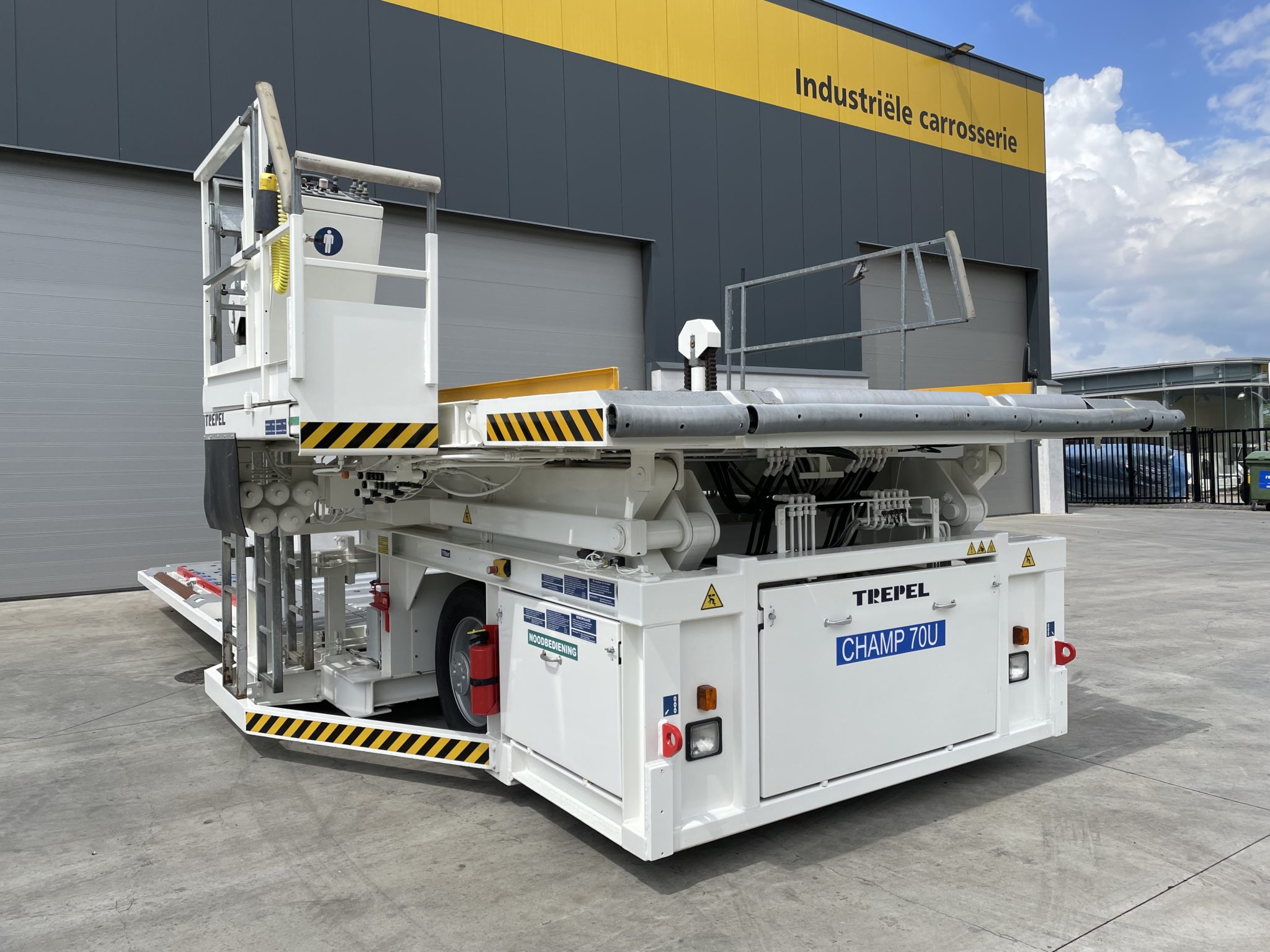 FMC Commander 15 – CTC Moyson Airport Equipment