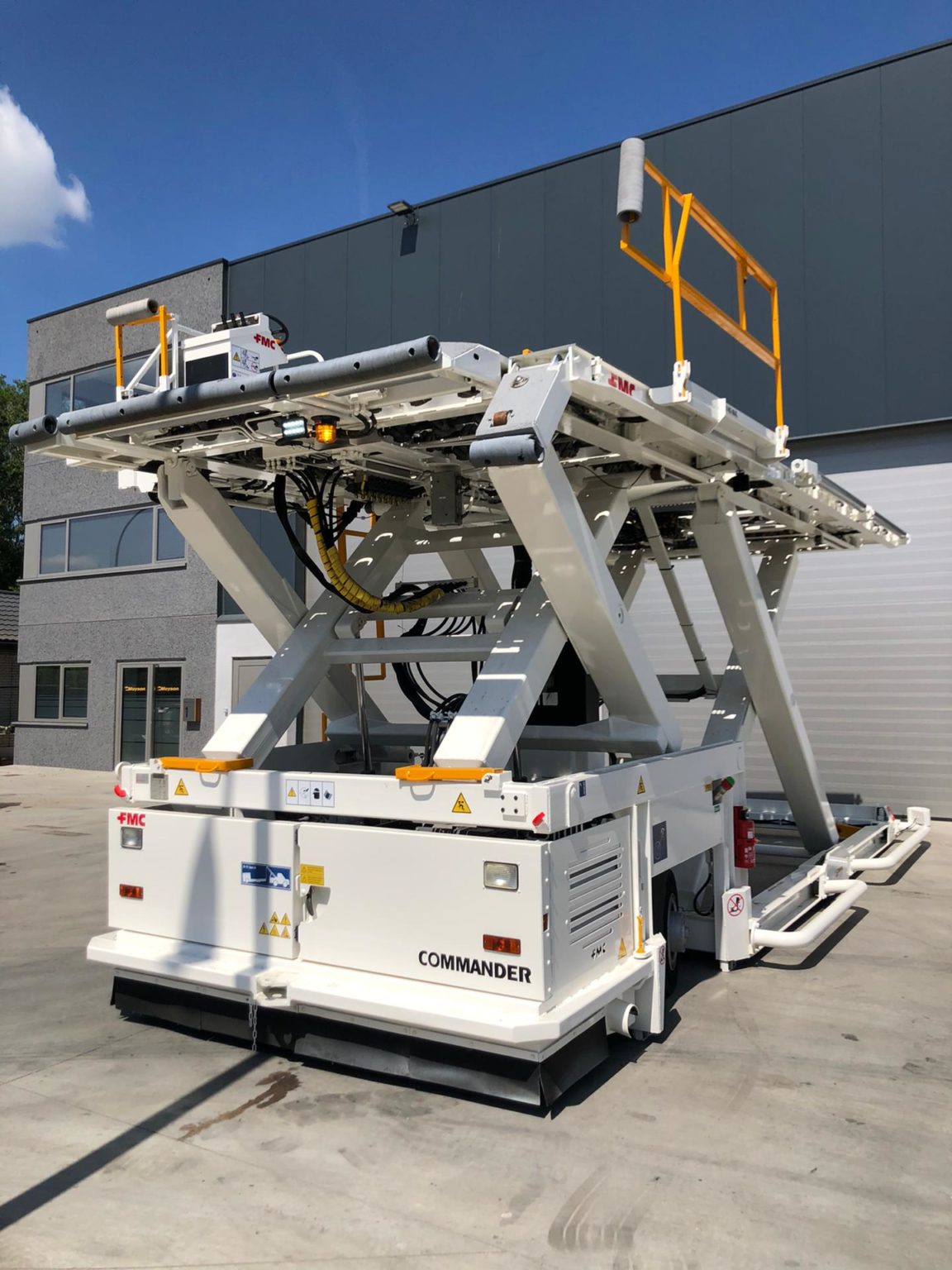 FMC Commander 15 – CTC Moyson Airport Equipment