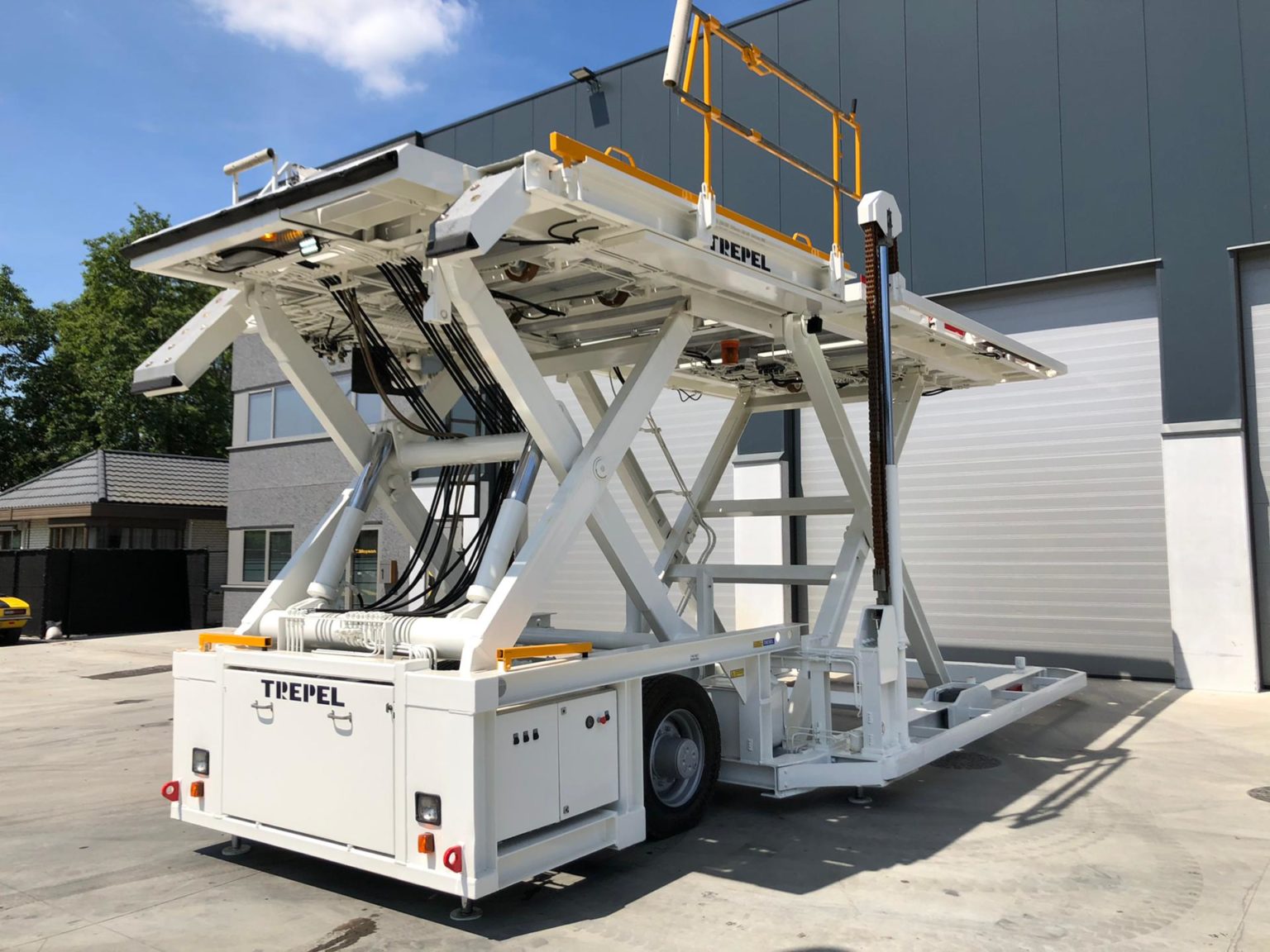 Trepel Champ70W – CTC Moyson Airport Equipment